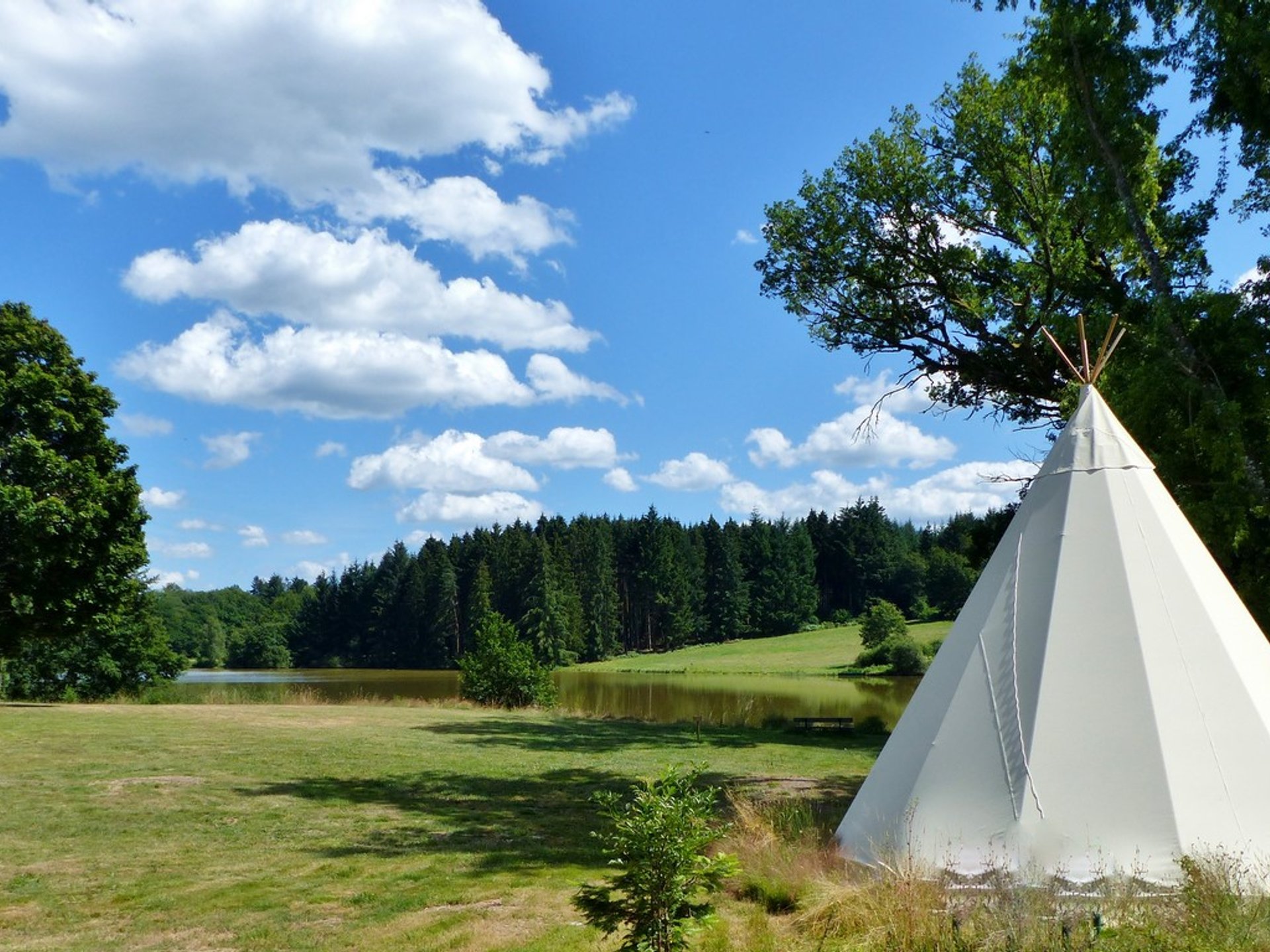 Le Tipi du Balbuzard - Tipi Auvergne (Auvergne-Rhône-Alpes ...