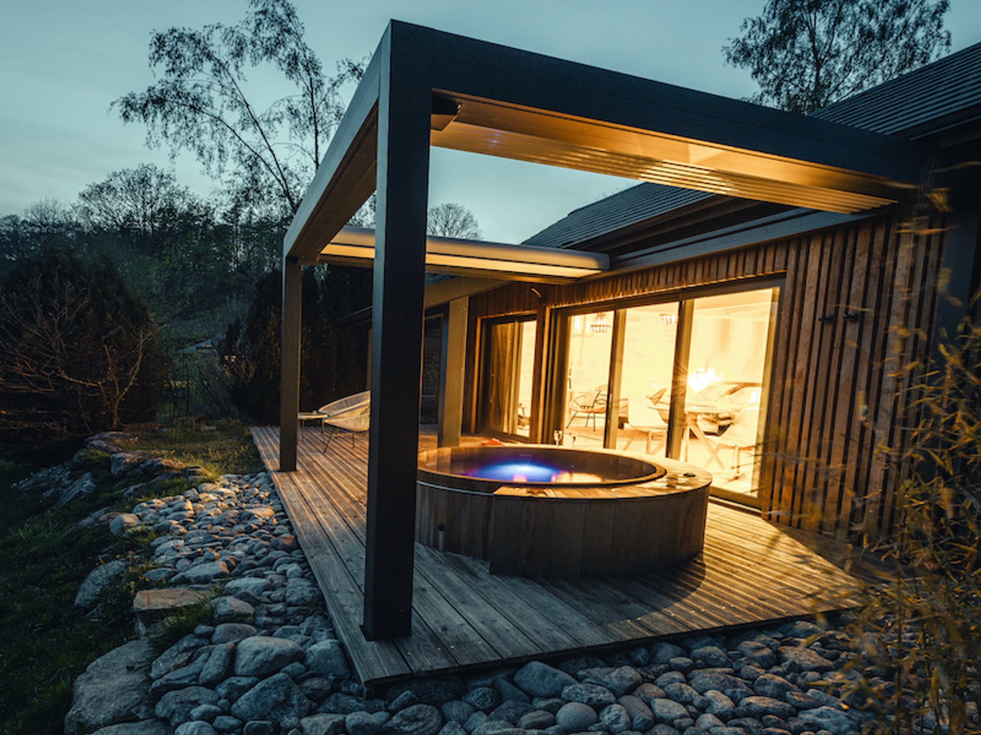 Lodge Spa privatif Escapade - Cabane Auvergne-Rhône-Alpes - hebergement insolite - dormir bulle