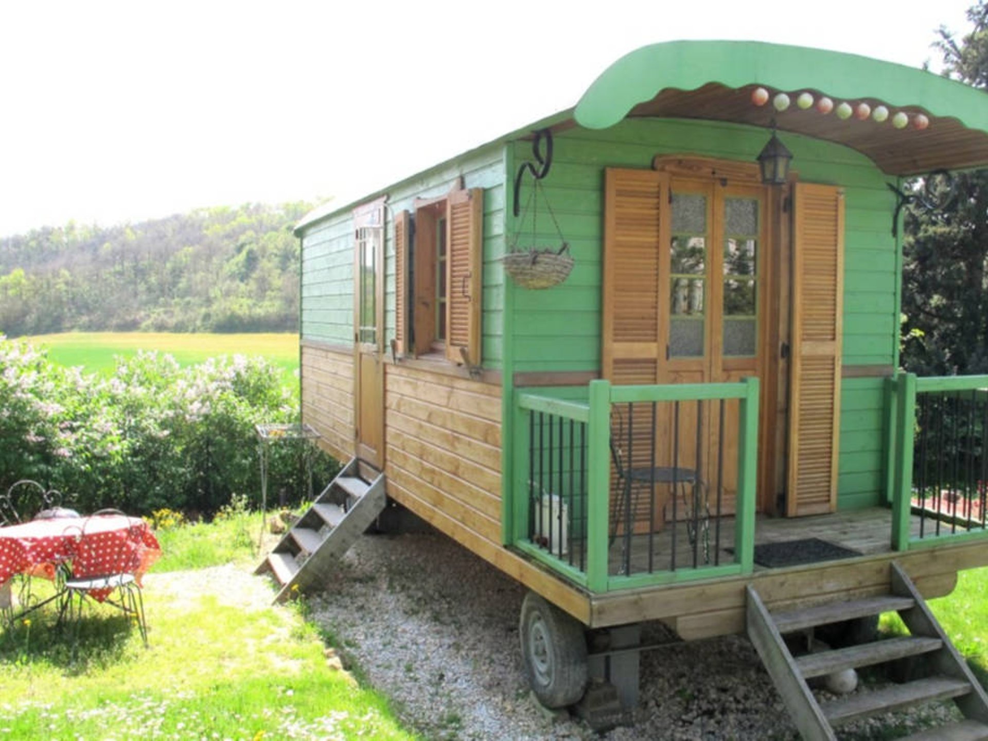 La Roulotte Verte du Lauragais - Roulotte Occitanie - hebergement ...