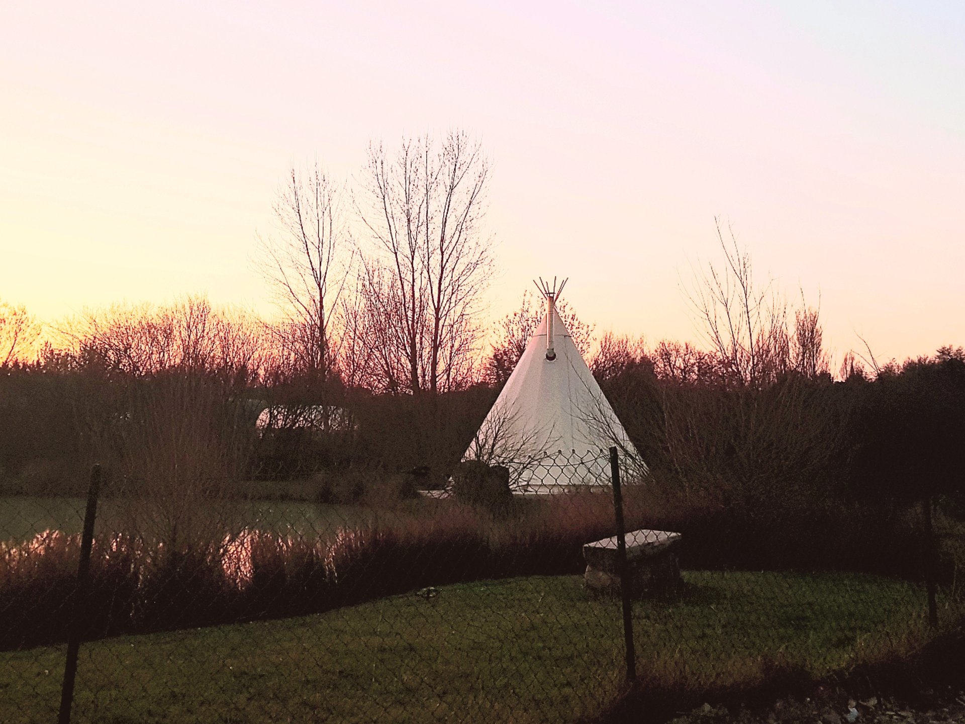 Le Tipi du Castor - Tipi Nouvelle-Aquitaine - hebergement insolite ...