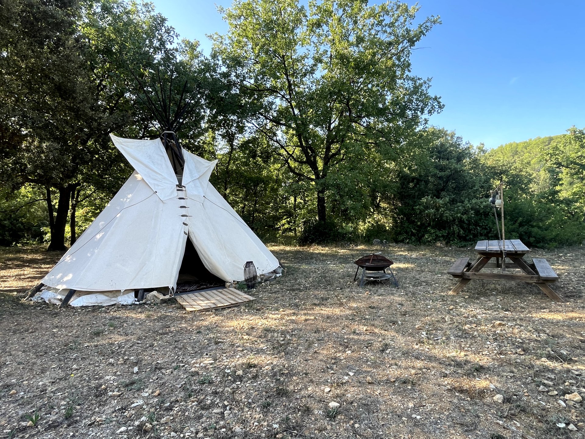 Naskapi - Tipi Provence-Alpes-Côte d'Azur - hebergement insolite ...